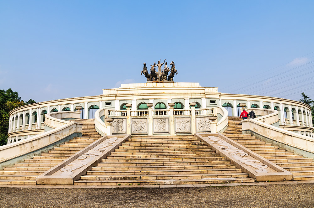 La Chine copie-colle Paris et ses monuments | La Loi Pinel